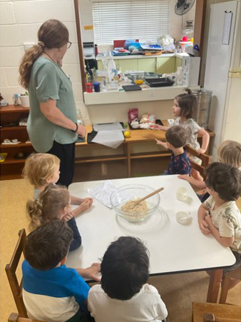 Measuring at the Montessori Children’s House - Montessori Children’s House